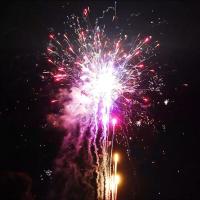 China 1.4 Pro 400 Shots 1000 Gram Cake Fireworks Mandarin Pyrotechnics Factory Wholesales for sale