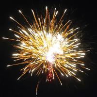 China Chinese Factory Wholesale 100 Shots Cake Fireworks Pyrotechnics With Great Effect Liuyang 1.4G Cake Fireworks 2025 for sale
