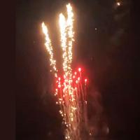 China Chinese Factory 1.85 Inch 8 Balls Roman Candles Fireworks Pyrotechnics Professional 1.3g 8 Shots Roman Candle Fireworks for sale