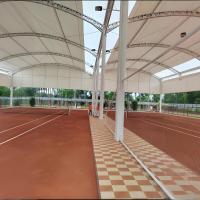 China Lightweight Removable Padel Shade Structure LDK 20m x 10m Motorized Retractable Canopy for sale