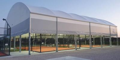 China Stormproof Modular Tennis Canopy 10m x 20m UV-Resistant Polyester Fabric Galvanized Steel Frame for sale