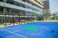 China 360° Panoramic Padel Court with 12mm Tempered Glass and 20x10m Field Size for Professional Sports Facilities for sale