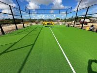 China Full-Circle Padel Tennis Court 20m x 10m Safety Tempered Glass 12mm Panel Construction for sale