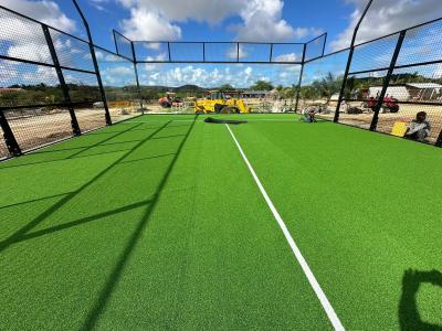 China Full-Circle Padel Tennis Court 20m x 10m Safety Tempered Glass 12mm Panel Construction for sale