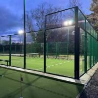 China Classic Panoramic Padel Court 20x10m with 12mm Tempered Glass and Steel Mesh for sale