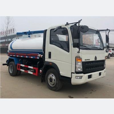 China 120hp Vacuum Sewage Suction Truck Sinotruk HOWO 4m3 90km/H for sale