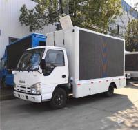 China Outdoor Video Advertising Mobile Billboard Truck 3840*1728mm P4 With Hydraulic Lifting System for sale