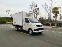 China Vegetables 2 Ton Refrigerator Box Truck Light Duty CCC Manual Transmission for sale