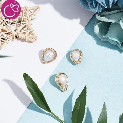 China Vintage Punk Baroque Pearl Stud Earrings Women's Fine Jewelry with Irregular Metal Design Circle Earrings-Imitation Pearl Gift for sale