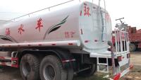 China Diesel Powered Howo Second Hand Water Tanker Trucks 6x4 5000 Gallon for sale
