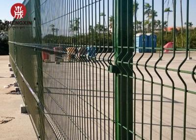 China Curvy Galvanized Welded Wire Mesh Fence 3D Triangle for sale