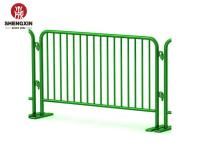 China Hot Dipped Galvanized 2500mm Metal Barricade Fence With Wheels Rustproof for sale