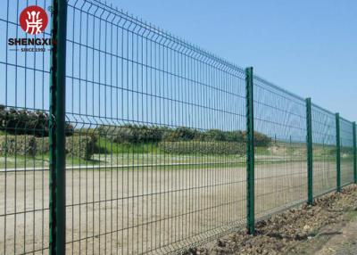 China 50x200mm Welded Wire Mesh Fence Waterproof Triangle Bend for sale