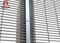 China Boundary Wall 8 Gauge 358 Anti Climb Mesh Green Wire Mesh Fence for sale