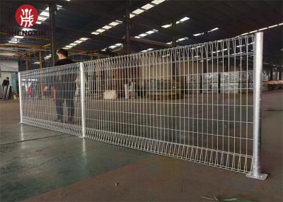 China Roll Top Triangle Bending Welded BRC Wire Mesh Fence 5.0mm High rigidity for sale