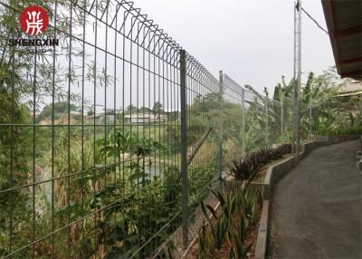 China Iron U55 Roll Top Fencing Panels Triangle Bending Welded Wire for sale