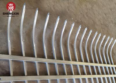 China Hot Dipped Galvanized Steel Garden Fence Roll Top 1800mm X 2900mm for sale