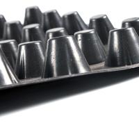 China Long-lasting 12mm Plastic Dimple Drainage Board for Roof Garden 15m Length 50 Year Life Span for sale