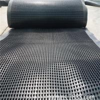 China Transform Your Hotel's Roof into a Lush Green Space with Waterproof Membrane and Concave-convex Plastic Drainage Boards for sale