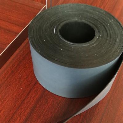 China 1.5MM Self Adhesive Roof Membrane Epdm Rubber Waterproof Membrane With Glue for sale
