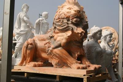 China Hand Carved Pink Marble Lion Sculpture 60cm Decorative Garden Statue for sale