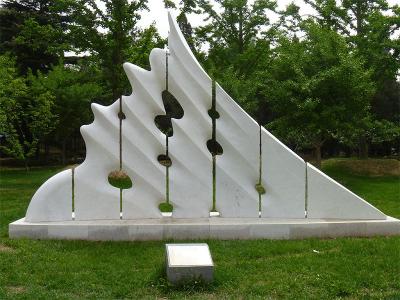 China White Marble Modern City Sculpture for Park Decoration 120cm Height for sale