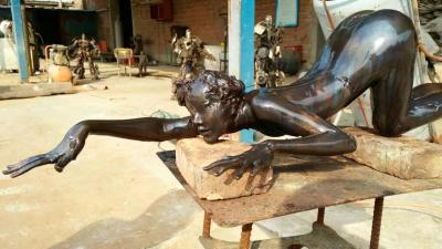 China Customized bronze sculpture for artist for sale