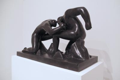 China Customized Fighting Men Marble Sculpture Polished Black Stone Statue for Exhibition Decoration for sale