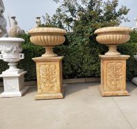 China Marble Stone Carved Planter Flowerpot Sculpture 120cm 160cm Custom Garden Decoration for sale