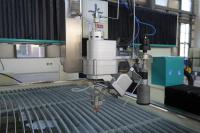 China 5 axis 4000 * 2000 mm Water Cutter Laminated Glass Mosaic Water jet Cutting Machine with water blasting head for sale