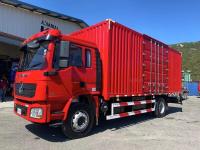 China SHACMAN L3000 Van Cargo Truck 4x2 240HP EuroII with 5700mm Wheelbase and 200L Fuel Capacity for sale