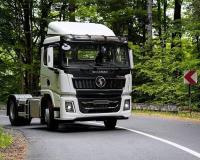 China SHACMAN X5000 4x2 Tractor Truck 430HP EuroV 400L Fuel Tank Multi-layer Plate Spring Suspension for sale