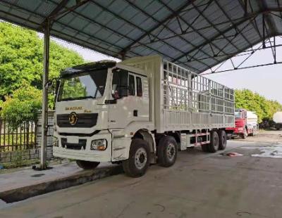China H3000 8x4 Detachable Barrier Truck 12 Wheels 380HP Euro II 50T Capacity for sale