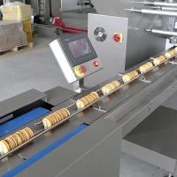 China On Edge Cookies Packing Machine Electric Cookie Wrapping Machine 8kw for sale