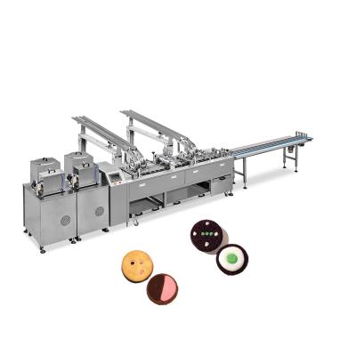 China Double Lane Biscuit Sandwiching Machines Two Color Biscuits Making Machine 6.5KW With Conveyor for sale