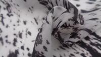 China Outdoor 100% Nylon Jacket Fabric Printed 130Gsm Windproof 150Cm for sale