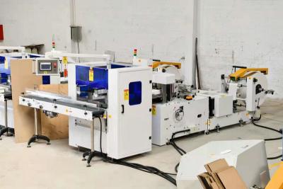 China Fully automatic high speed napkin paper serviette quarter folding machinery production line for sale