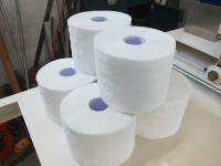 China Low Price Manual Toilet Paper Roll Kitchen Towel Maxi Tissue Paper Roll Cutting Machine for sale