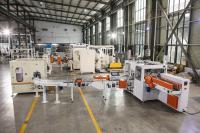 China Atomatic transfer 1/2 fold soft bag drawing facial tissue paper making machine production line price for sale