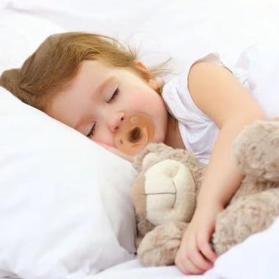 China Food Grade Silicone Baby Pacifier 0-18 Months BPA Free Soft Soothing for sale