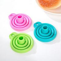 China Food Grade Silicone Foldable Funnel 7.5cm Liquid Dispenser for Kitchen Oil and Sauce Pouring for sale