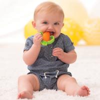China Food Grade Silicone Baby Teething Toy Carrot Shape 27.2g for 3 Months Plus for sale