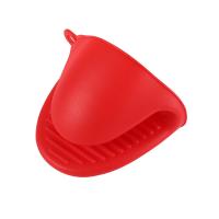 China Silicone Non Slip Heat Resistant Glove Clip 4.2in x 3.3in for Kitchen Baking Oven for sale