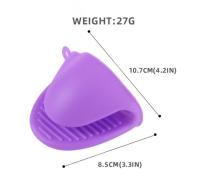 China Silicone Non Slip Heat Resistant Glove Clip 4.2in x 3.3in for Kitchen Baking Oven for sale