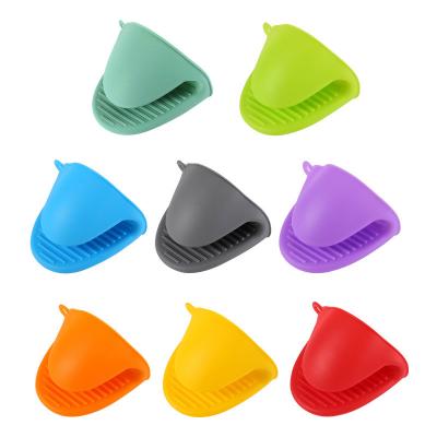 China Silicone Non Slip Heat Resistant Glove Clip 4.2in x 3.3in for Kitchen Baking Oven for sale