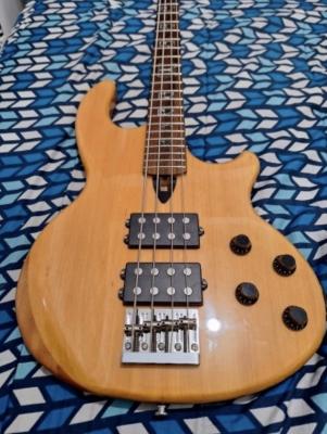 China Custom WAL Style 4 String Electric Bass Mahogany Body 22 Fret OEM ODM for sale