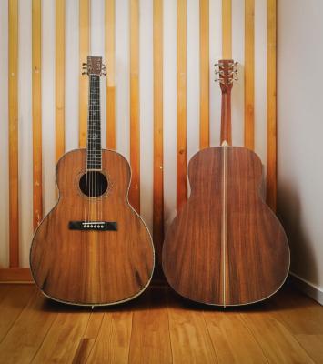 China 12-Fret 0 Shape Handmade Acoustic Guitar Solid KOA Back Side OOO Dovetail Joint for sale