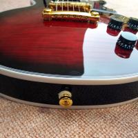 China Custom LP Electric Guitar Red Flame Maple Top Mahogany Body 628mm Scale 22 Fret Gold Hardware for sale