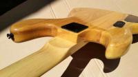 China Flame Maple 5 String Electric Bass Guitar Ashwood Body 20 Fret Maple Fingerboard for sale