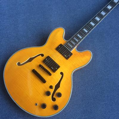 China Hollow Body Jazz Guitar Flame Maple Top Ebony Fingerboard 22 Fret Double F Holes Electric Guitar for sale